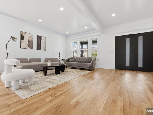 47 Darling Avenue