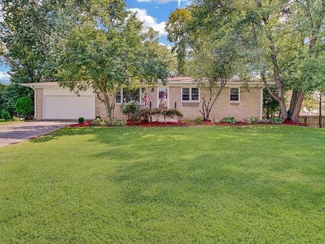 47 Dixie Dr, Indianapolis, IN 46227
