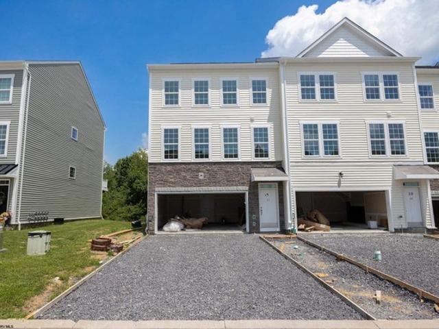 47 Dover Ct, Bridgeport, WV 26330