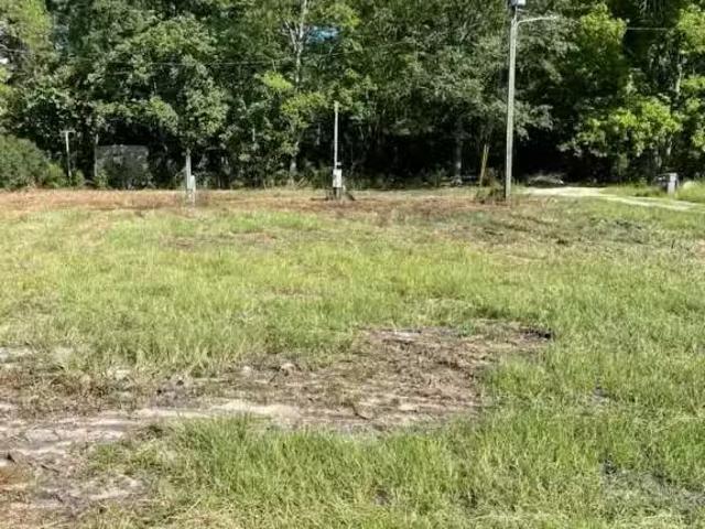 47 E OSCAR DR, ELIZABETHTOWN, NC 28337 Single Family Residence.