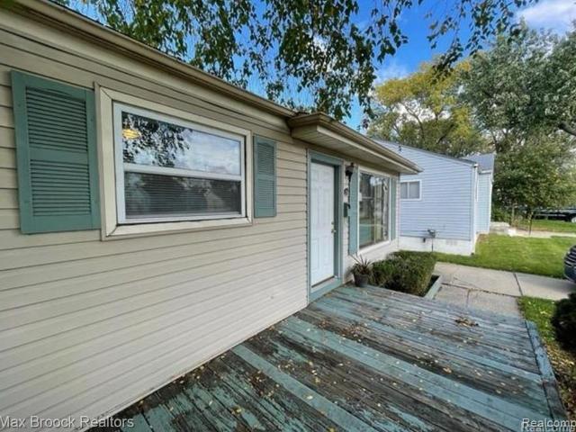 47 E Barrett Avenue