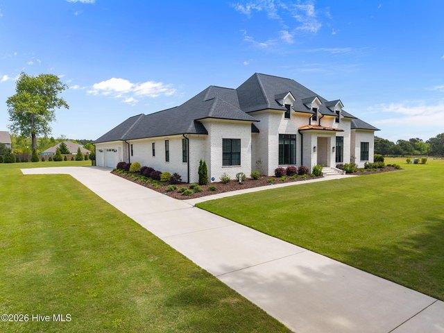 47 E Rolling Meadows Rd, Hampstead, NC 28443