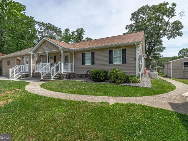 47 Edgewater Drive