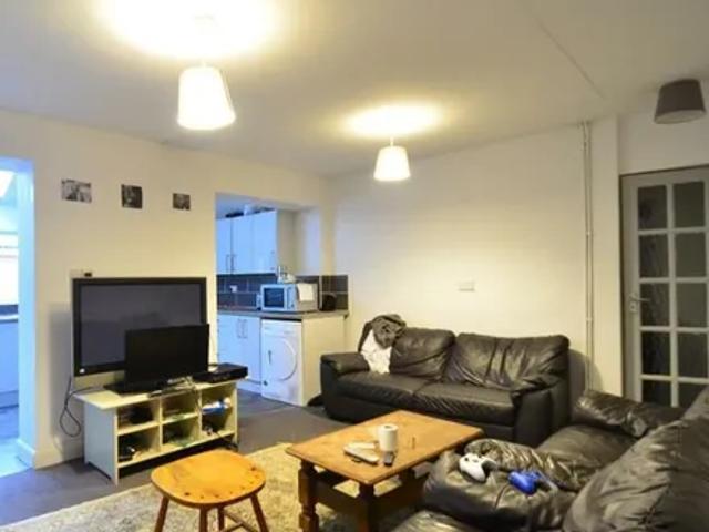 47 Elmdon Road, Stirchley, B29 7LF, United Kingdom | 8 bed apartment for rent #167580664 | Rentberry