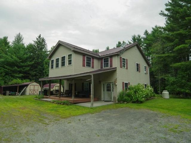 47 Gales Rd, Abbot, ME 04406
