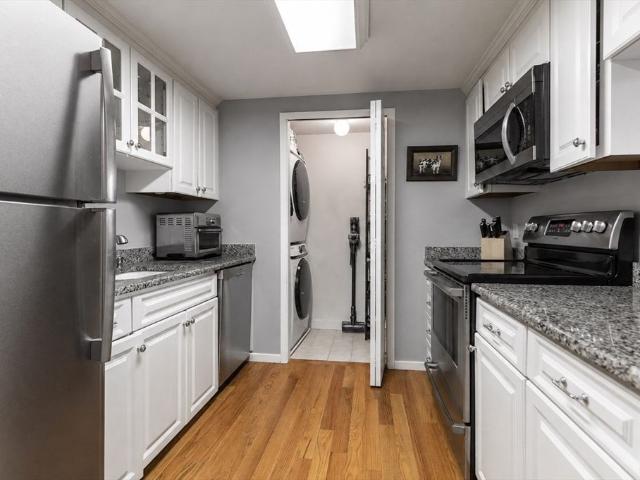 47 Harvard St Unit A304, Boston, US, MA