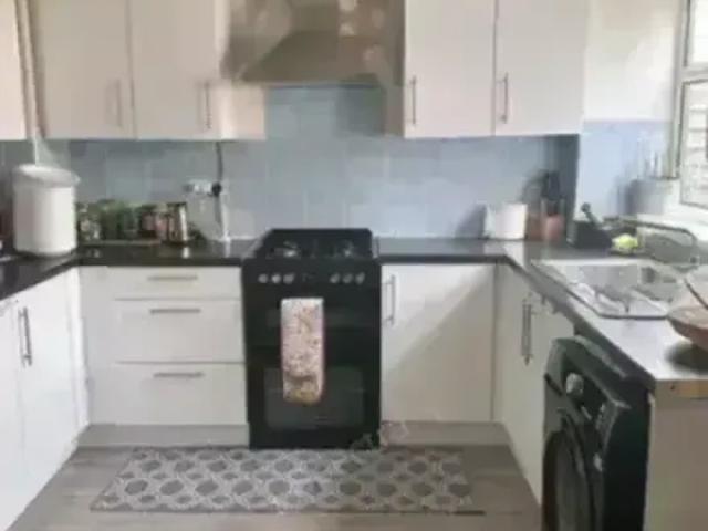 47 Hazelwell Crescent, Stirchley, B30 2QN, United Kingdom | 3 bed apartment for rent #146123930 | Rentberry