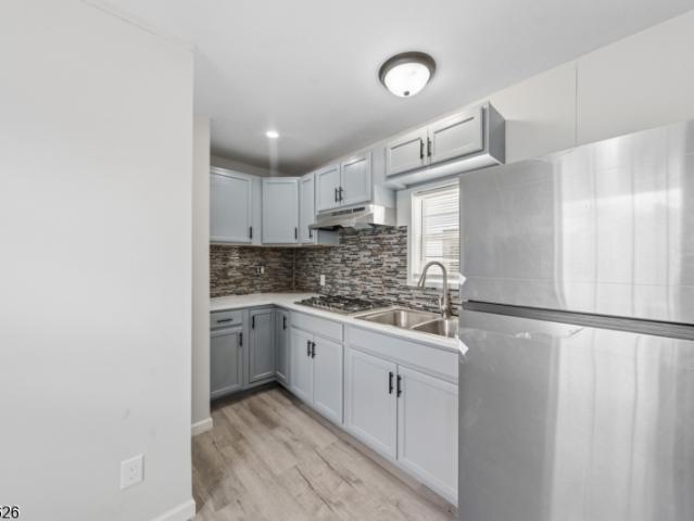 47 Helen Dr