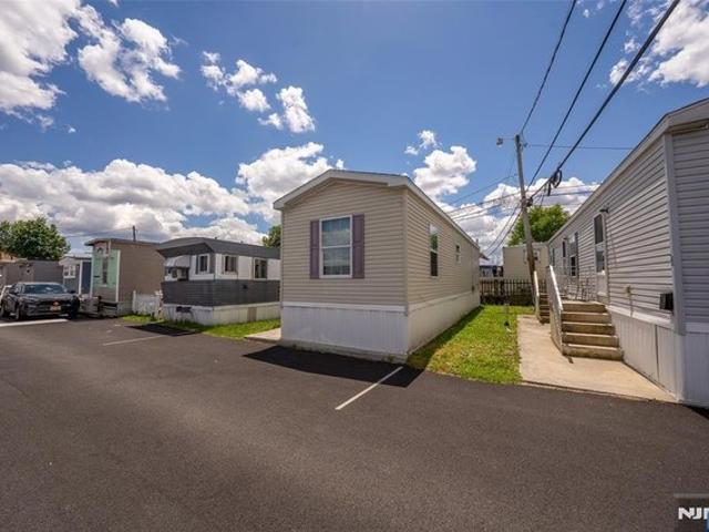 47 Helen Dr, Moonachie, NJ 07074