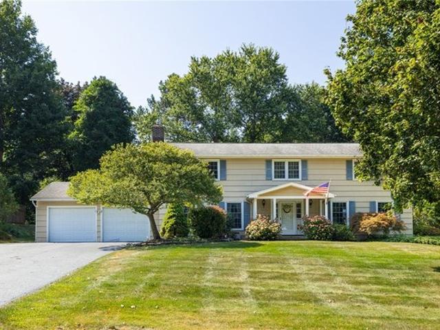 47 Hillrise Dr, Penfield, NY 14526