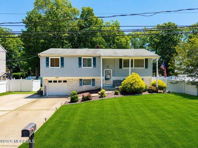 47 Jennifer Dr, Howell, NJ 07731