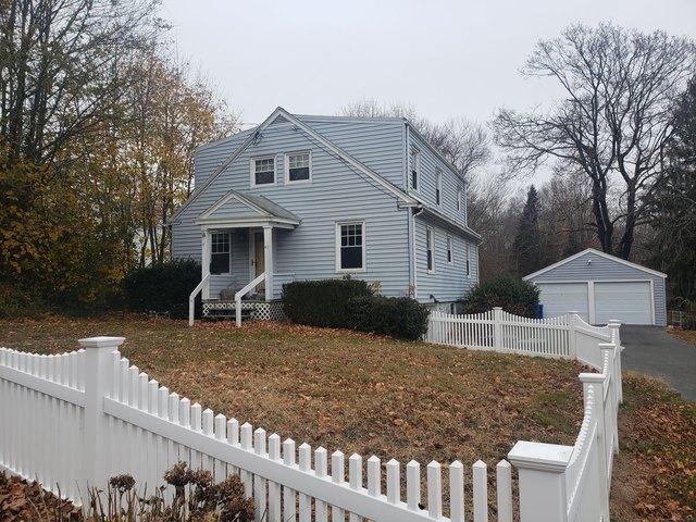 47 Kenyon Rd, Waterford, CT 06385
