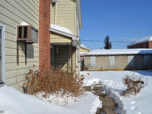 47 Lewis St