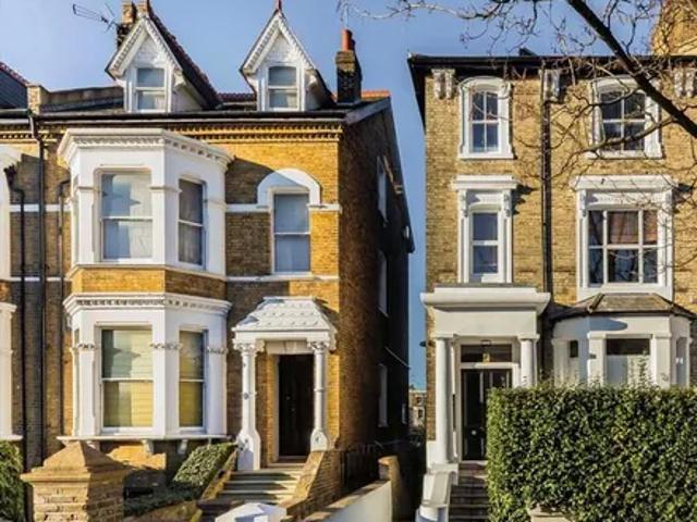 47 Lime Grove, London, W12 8EE, United Kingdom | 3 bed house for rent #167086713 | Rentberry