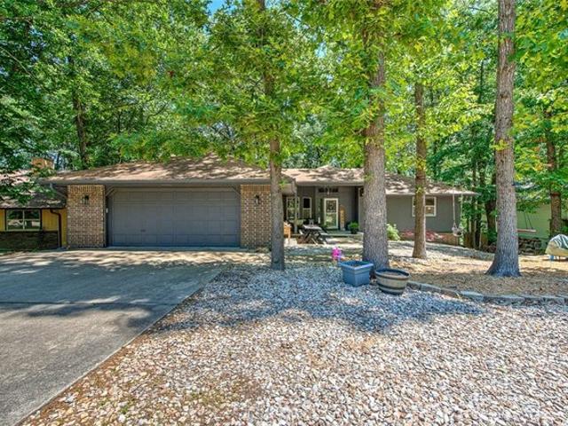47 London Dr, Bella Vista, AR 72715