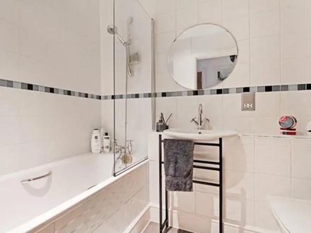 47 Lode Lane, Elmdon Heath, B91 2AN, United Kingdom | 2 bed apartment for rent #129875648 | Rentberry