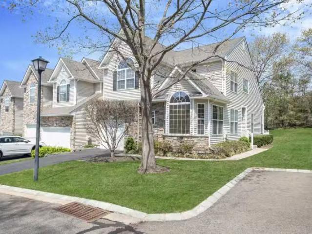 47 Manitou Trail, Kings Park, NY 11754
