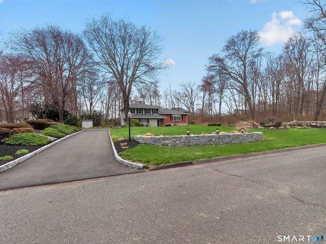 47 Maple Tree Dr, Watertown, CT 06795
