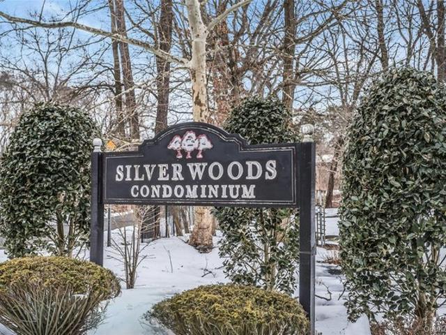 47 Max Ct, Islandia, NY 11749
