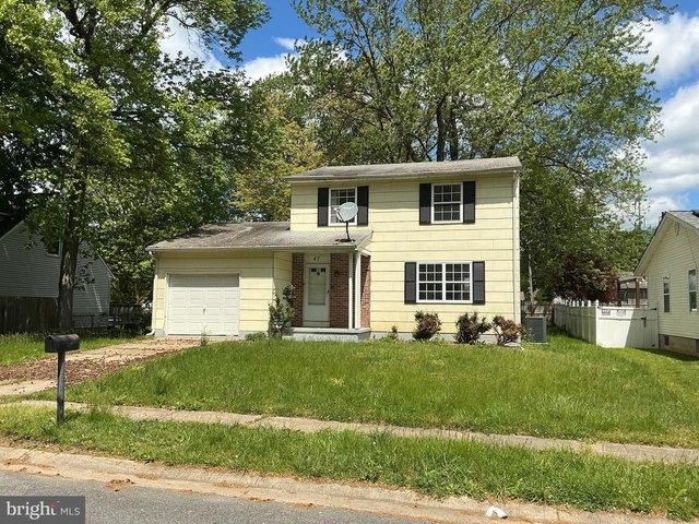 47 Midland Dr, Newark, DE 19713