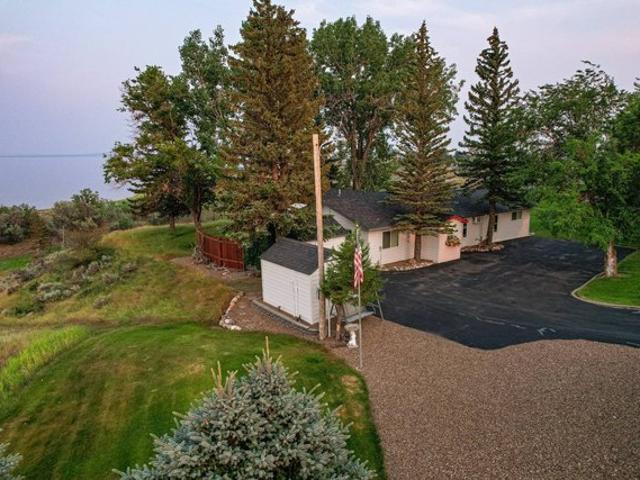 47 Millionaire Mile Rd, Fort Peck, MT 59223