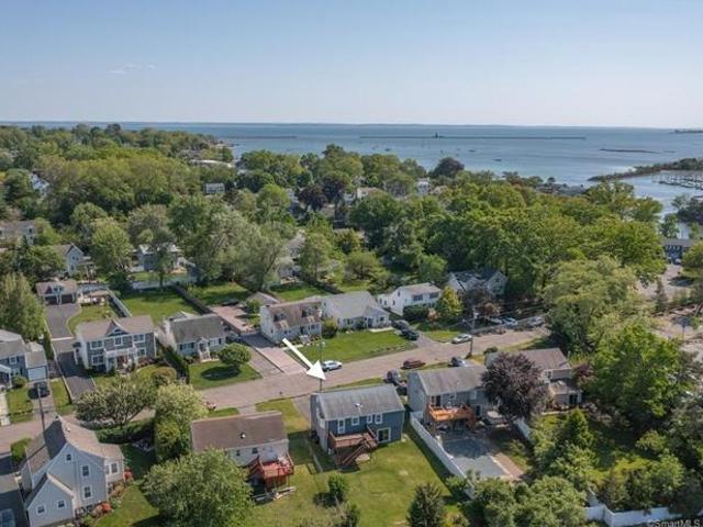 47 Mitchell St, Stamford, CT 06902