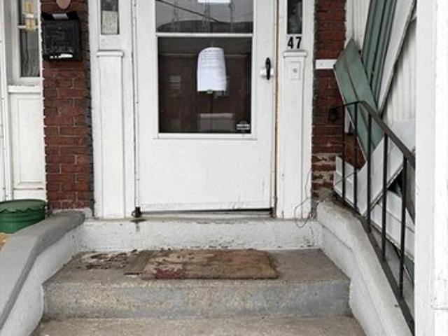 47 N Canal St, Holyoke, MA 01040