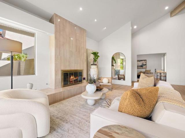 47 N Kavenish Drive