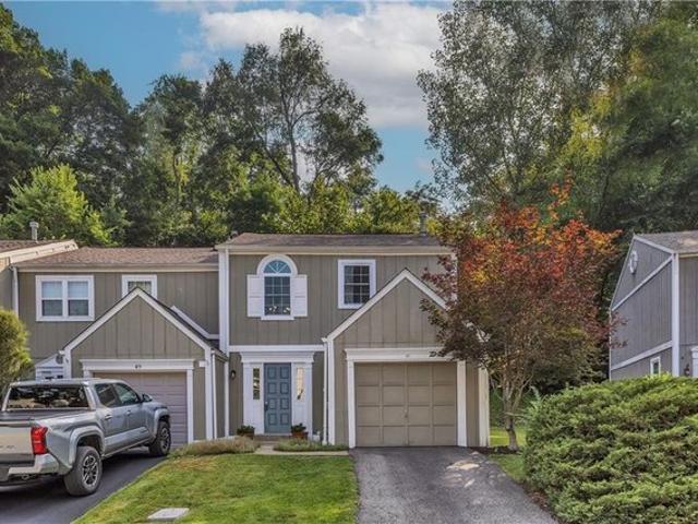 47 New London Dr, Oakmont, PA 15139