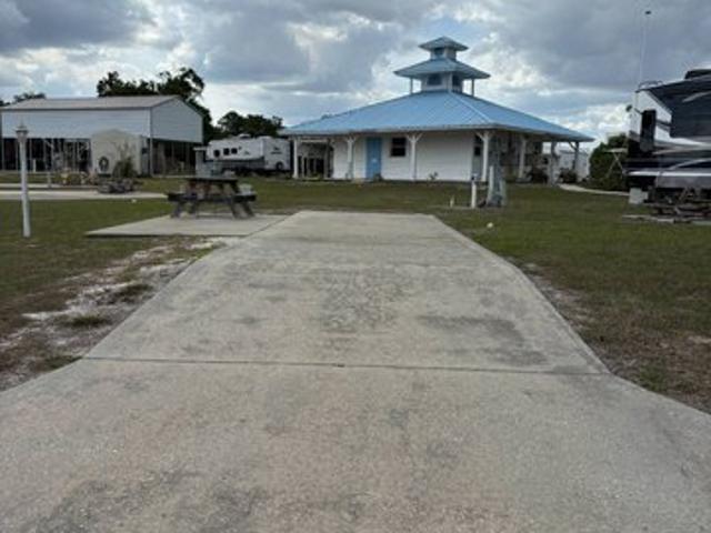 47 Oak Ridge Cir, Lake Placid, FL 33852
