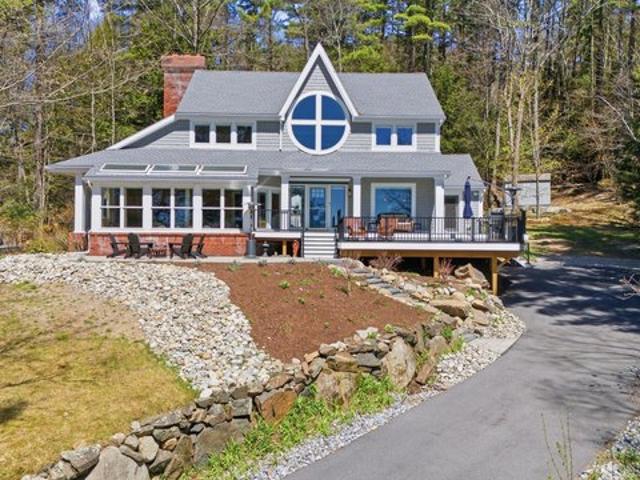 47 Olde Coach Rd, Lake George, NY 12824