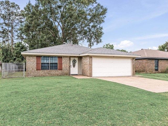 47 Parkland St, Bridge City, TX 77611