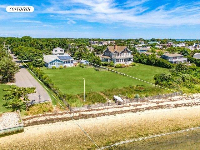 47 Penny Ln, Hampton Bays, NY 11946