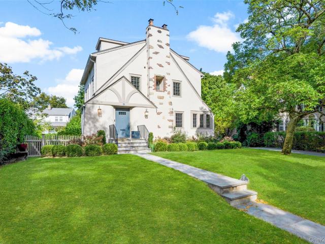 47 Pine Brook Dr, Larchmont, NY 10538 | MLS #976496 | Compass