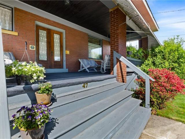 47 Ralston Pl, Mt. Lebanon, PA 15216 | MLS #1751 | Compass