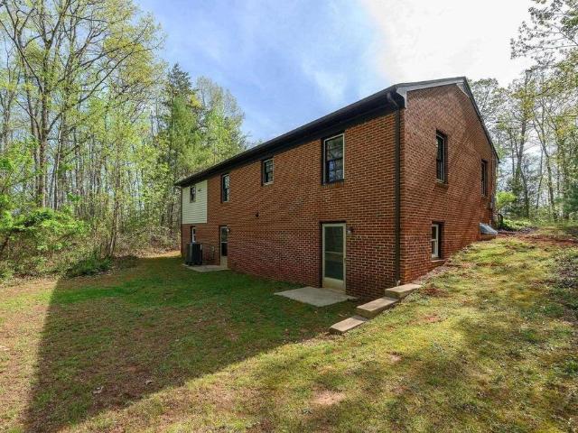 47 Reva Ln