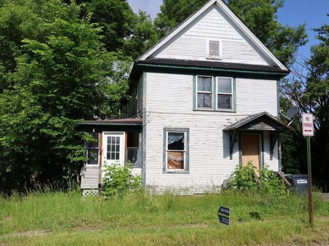 47 S Pearl St, Malone, NY 12953