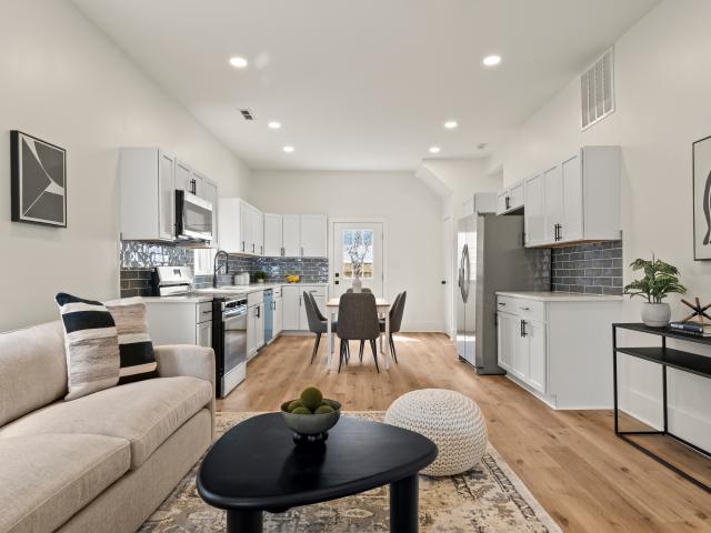 47 Schiller St, Indianapolis, IN 46225 | MLS #22096