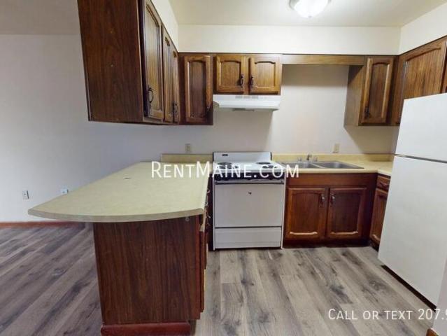 47 Sanford St 2 beds, 1 full bath