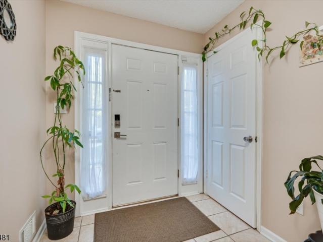47 Sapphire Ln