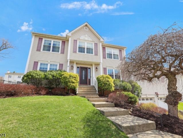 47 Sherbrook Dr, Rockaway, NJ 07866 | MLS #26012 | Compass
