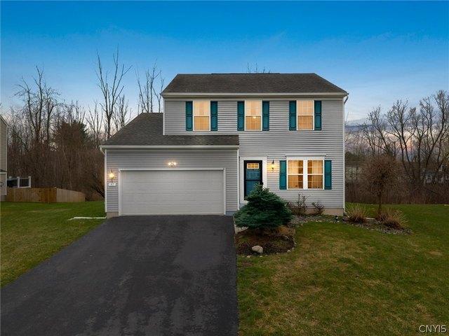 47 Silversides Way, Baldwinsville, NY 13027