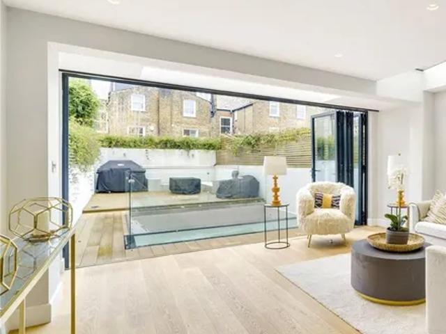 47 Sisters Avenue, London, SW11 5SR, United Kingdom | 5 bed townhouse for rent #167861299 | Rentberry