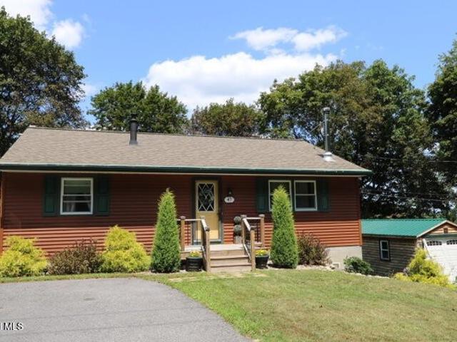 47 Snake Hill Rd, Glenville, NY 12302
