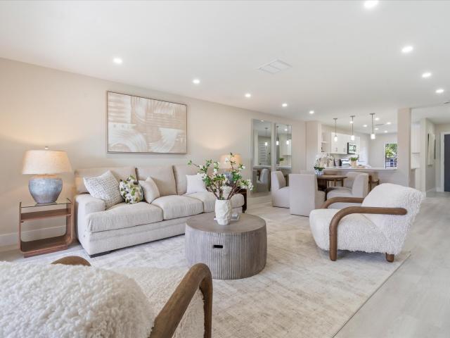 47 Stratford Ln W, Unit F, Boynton Beach, FL 33436 | MLS #B26002