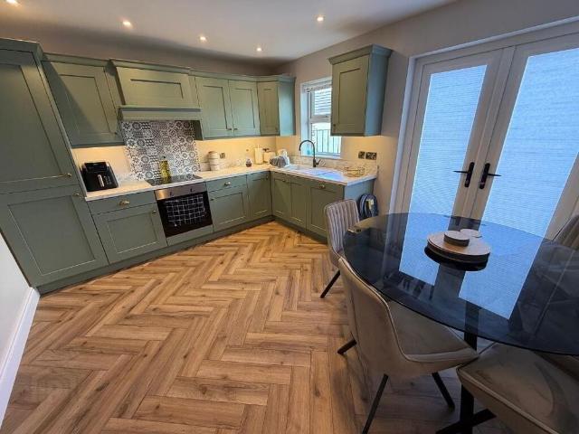47a Primrose Crescent Term Time Let, Portrush, BT56 8TA