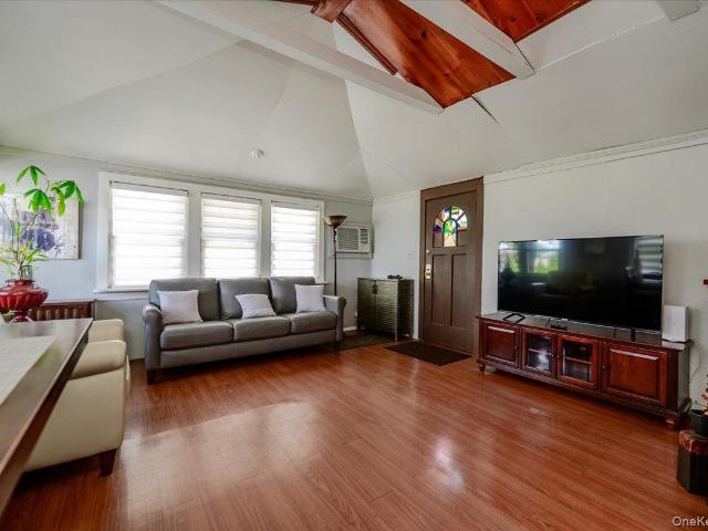 47D Edgewater Park 47D