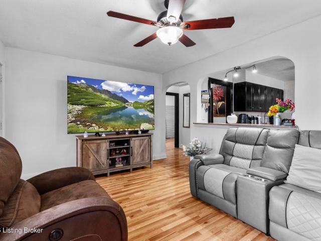4404 Malcolm Rd