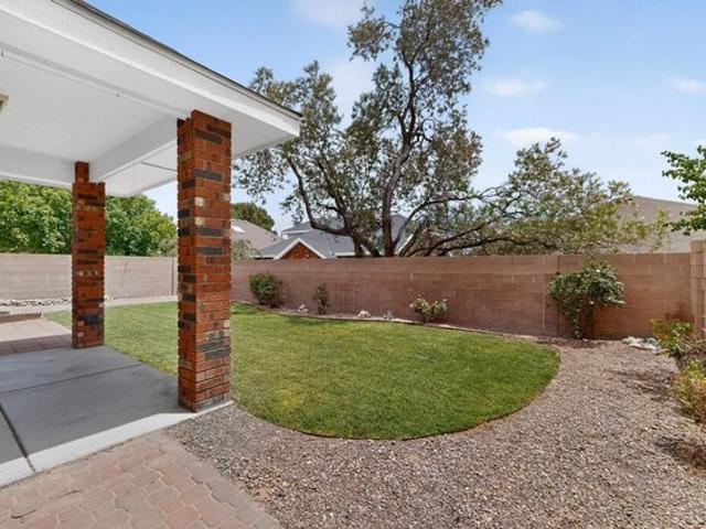 4404 Mountvale Ave NW, Albuquerque, NM 87114