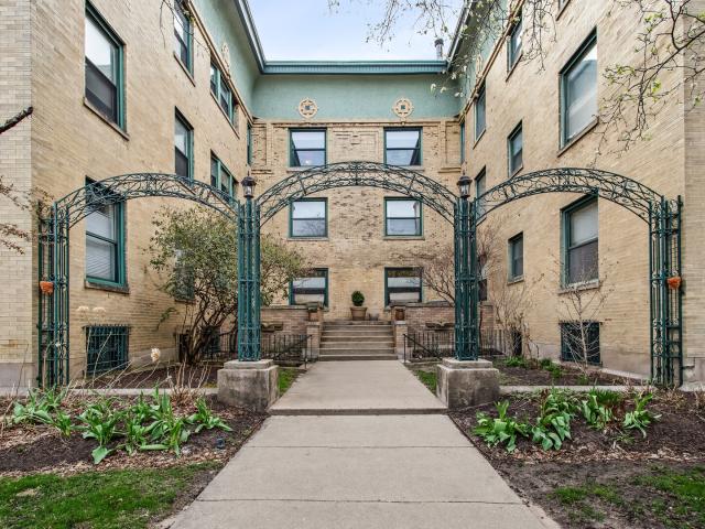 4404 N Paulina St, Unit 2C, Chicago, IL 60640 | MLS #12610 | Compass